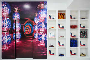 Psychedelia-Inspired Clothing Pop-Ups : clothing pop-up