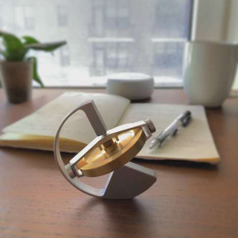Balancing Fidget Toys : Gyroscope Desk Toy