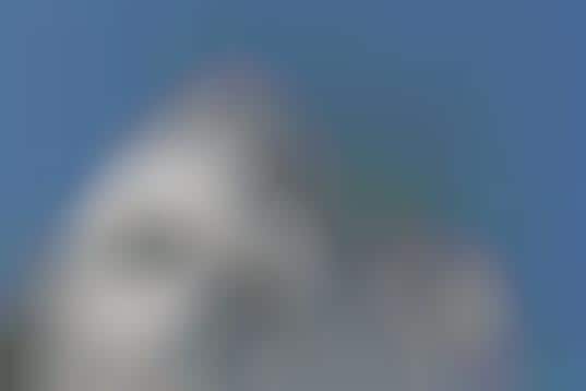 70 Irregular Architecture Designs