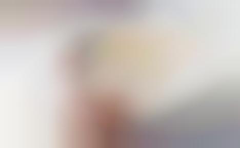 Nostalgic Family-Friendly Card Games : UNO Retro Edition