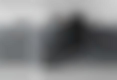 Adaptable Wireframe Wardrobes : store and display clothes