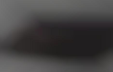 Minimalist Military-Grade Wallets : razor Stealth Wallet