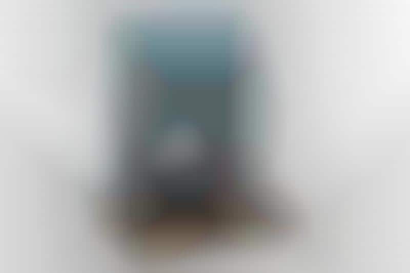 Foldable Self-Isolating Workstations : Pandemic Work Desk Concept