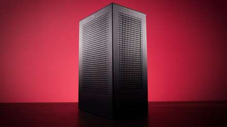 Transparent Sci-Fi PC Cases : Crystal PC Case