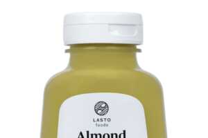 Matcha-Infused Almond Butters : squeezable nut butter