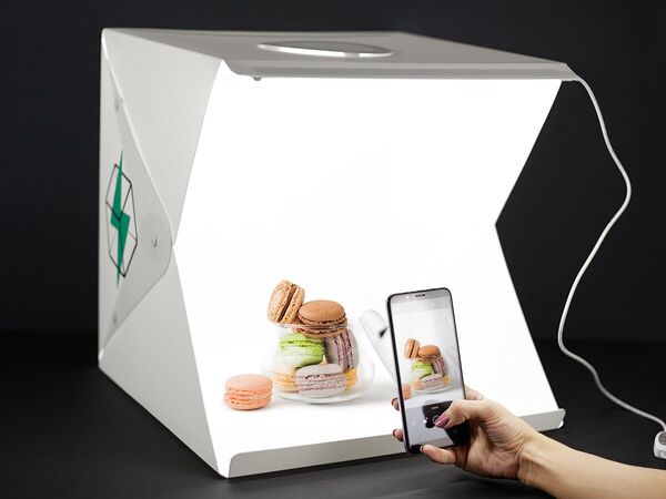 Catalog-Style Photography Boxes : white studio background