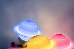 3D Planet-Themed Lamps : 3D moon lamp
