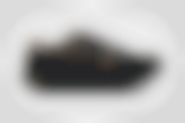 Street-Friendly Urban Running Shoes : Tech Runner sneakers