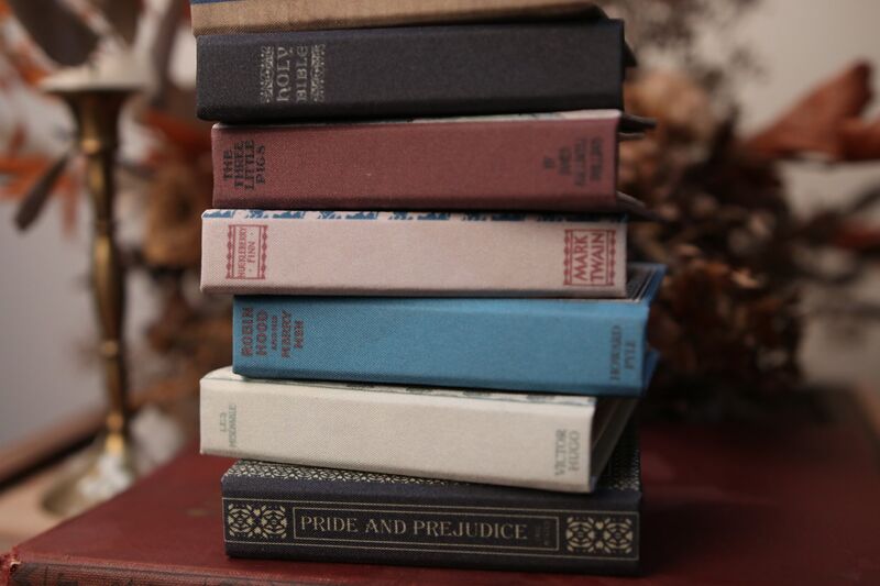 25 Gifts for Book Lovers