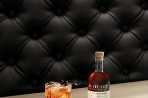 Canned Exclusive Manhattans : On The Rocks™ Premium Cocktails