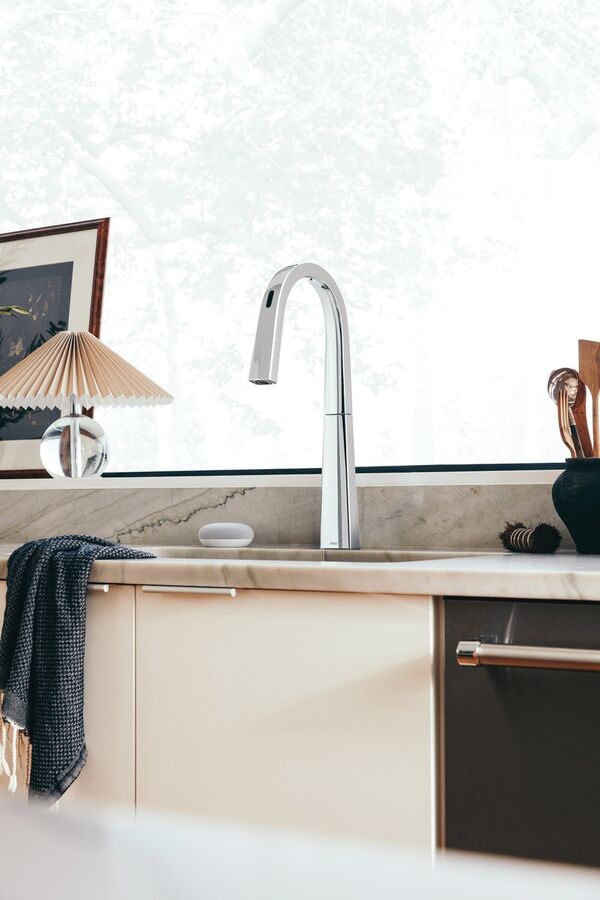 Touchless Smart Faucets : Smart Faucet with Motion Control