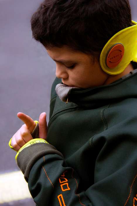 Therapeutic Coats: SQUEASE Jacket Soothes Kids With Autistic Spectrum ...