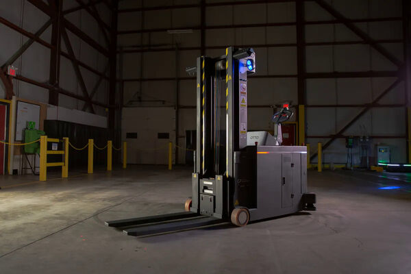 Automated Robotic Forklifts : lifter