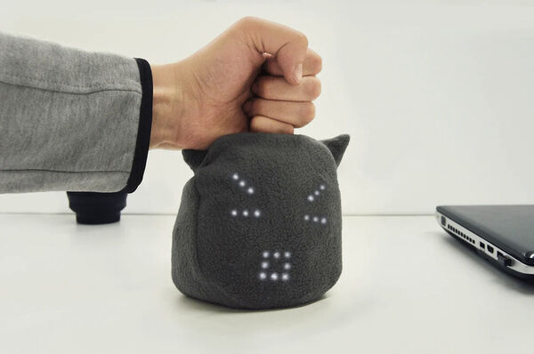 Stress-Alleviating Desktop Toys : anger management toy