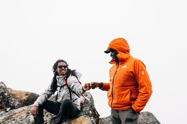 All-Black Climbing Teams : Full Circle Everest