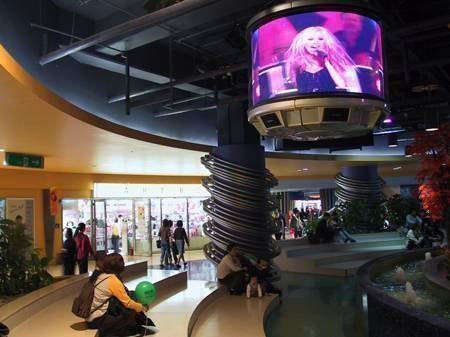 Circular Television Sets: DynaScan Creates Impressive Cylinder TV ...