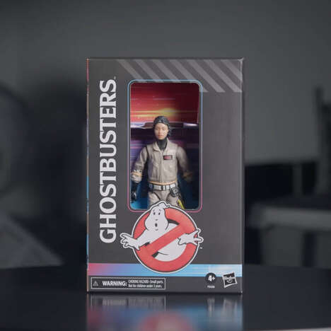 Hyper-Detailed Articulating Action Figures : Hasbro Starting Lineup