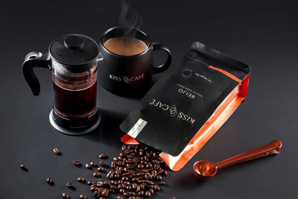 Rapper-Backed Coffee Companies : kiss cafe