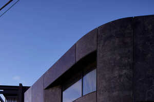 Stone-Finished Coastal Homes : matopos