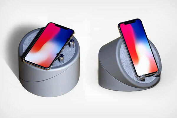 Shifting Orientation Smartphone Docks : smartphone stand charger