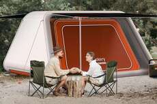 Solar Energy-Capturing Tents : Jackery LightTent-AIR
