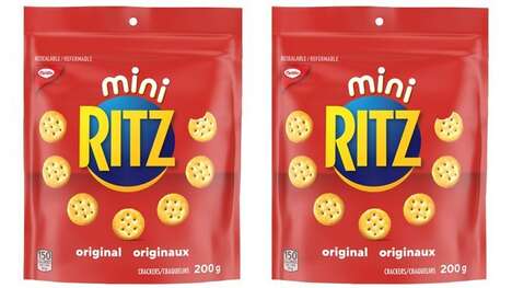 Crispy Bite-Sized Crackers : Mini Ritz Crackers