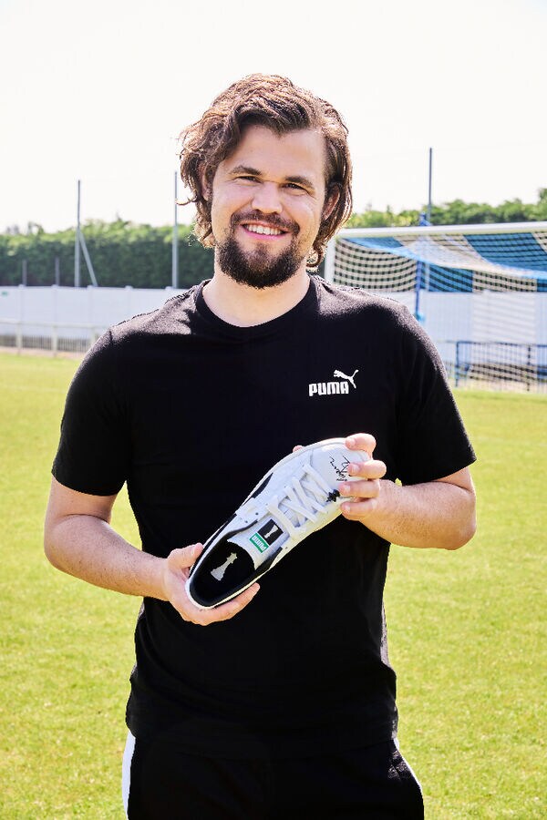 Chess-Inspired Sneakers : Clyde Chess