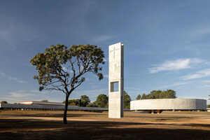 Minimalist Circular Churches : circular church