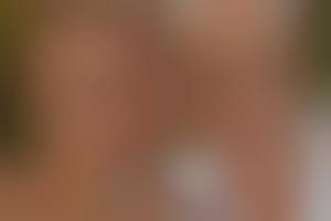 Elderly Modeling: Lars Botten Captures the Sparkle in Old and Young