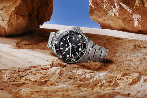 Travel-Ready Diver Timepieces : Longines HydroConquest GMT