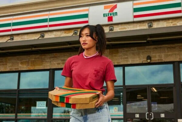 Football Season Retailer Menus : 7-Eleven game day grub