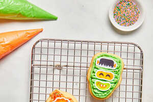 Playful Kid-Friendly Baking Kits : edible stickers
