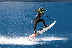 Electric Motorized Surfboards : thunder electric surfboard