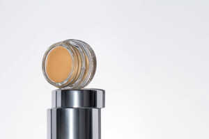 Contoured Beauty Brushes : Stretch Face Brush