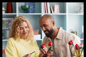 Building Block Bouquets : Bouquet of Roses.