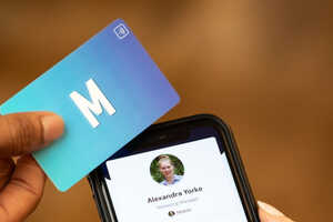 NFC-Enabled Business Cards : Mobilo Smart Business Card