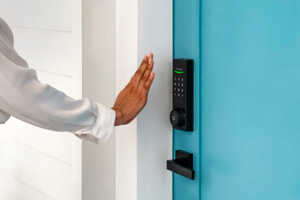 Palm-Recognizing Smart Locks : Phillips PalmLock