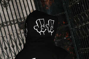 Graffiti Artist-Collab Streetwear : ja one xtc