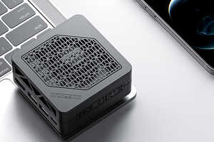 Palm-Sized Gaming Computers : em780