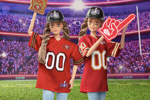 Collectible Football Fan Dolls : Barbie NFL Super Bowl Champion doll