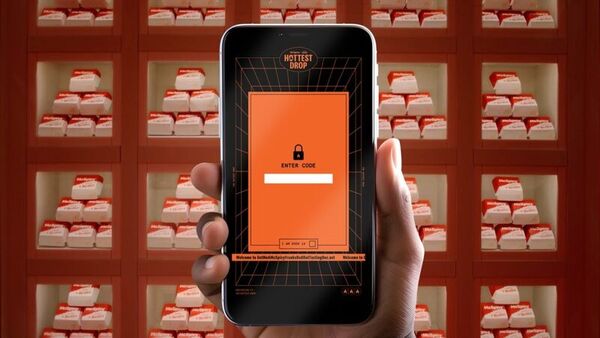 First-Taste Burger Boxes : McSpicy x Frank's RedHot