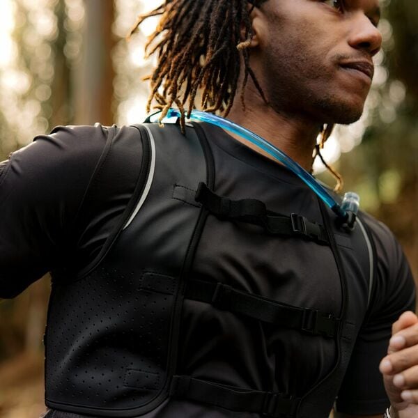 Bladder-Equipped Hydration Shirts : vessel althetics