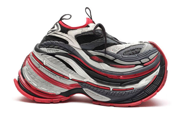 Dynamic Ultra-High Sneakers : platform sneaker 1