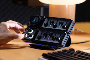Modular Content Creator Controllers : Cooler Master MasterHUB