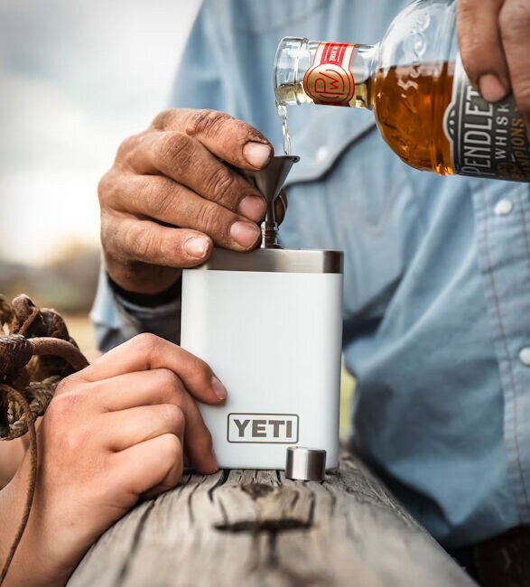 Leakproof Adventurer Flasks : YETI Flask