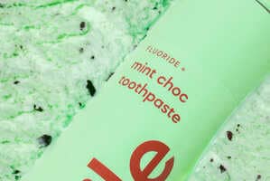 Mint Chocolate Toothpastes : mint flavored toothpaste
