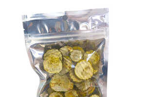 Freeze-Dried Sliced Pickles : freeze dried dill pickle