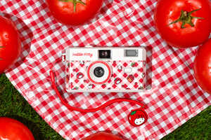 Tomato-Red Retro Cameras : Hello Kitty 35mm Camera