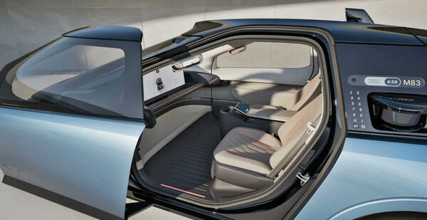 Self-Driving Electric Cars : rimac