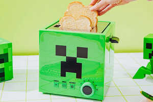 Game-Inspired Toasters : Minecraft Green Creeper Toaster